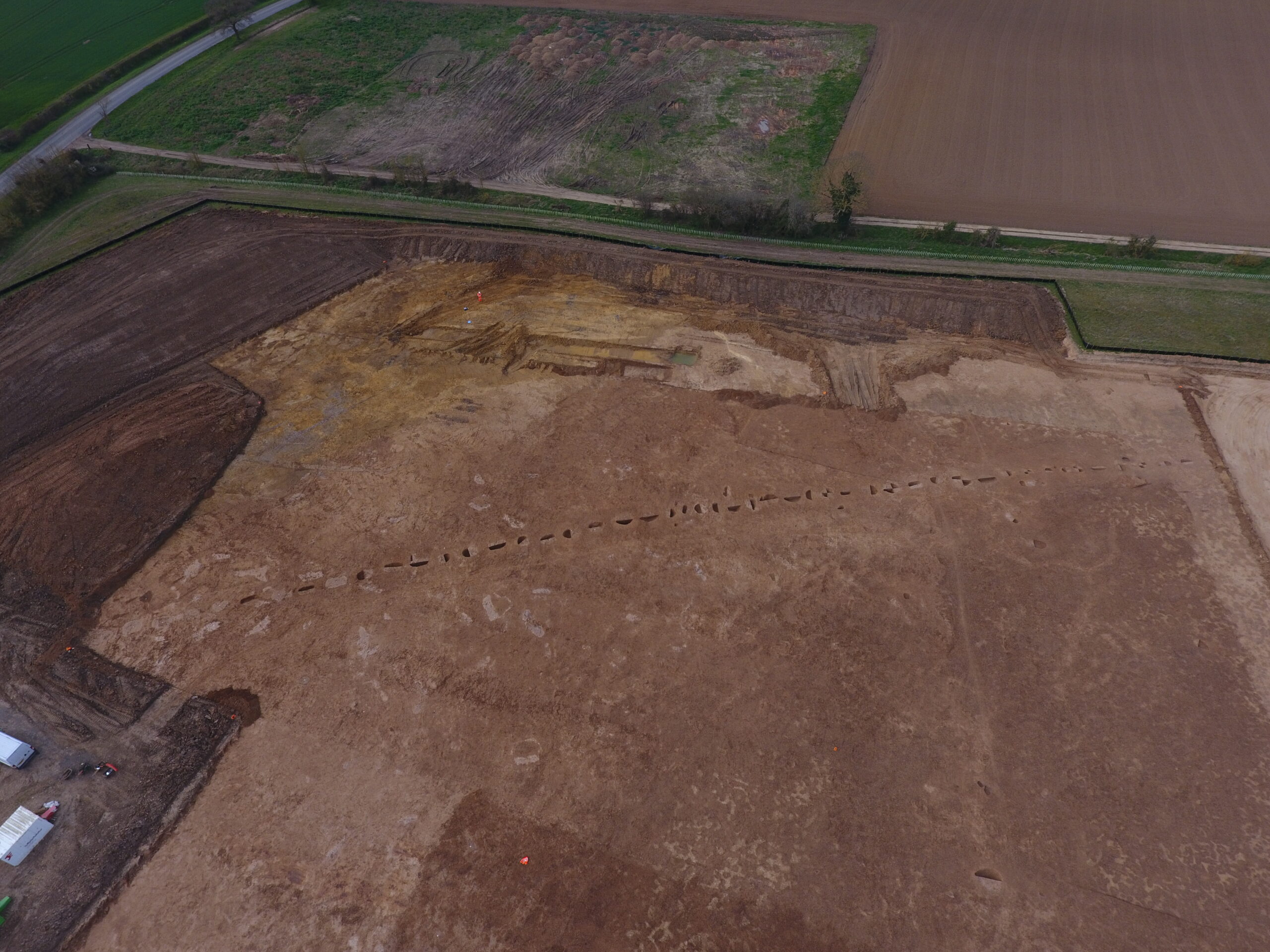 Excavation of a Neolithic pit at Willington Lock Quarry ...